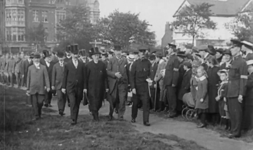 Unusual request for old photos – Wansteadium